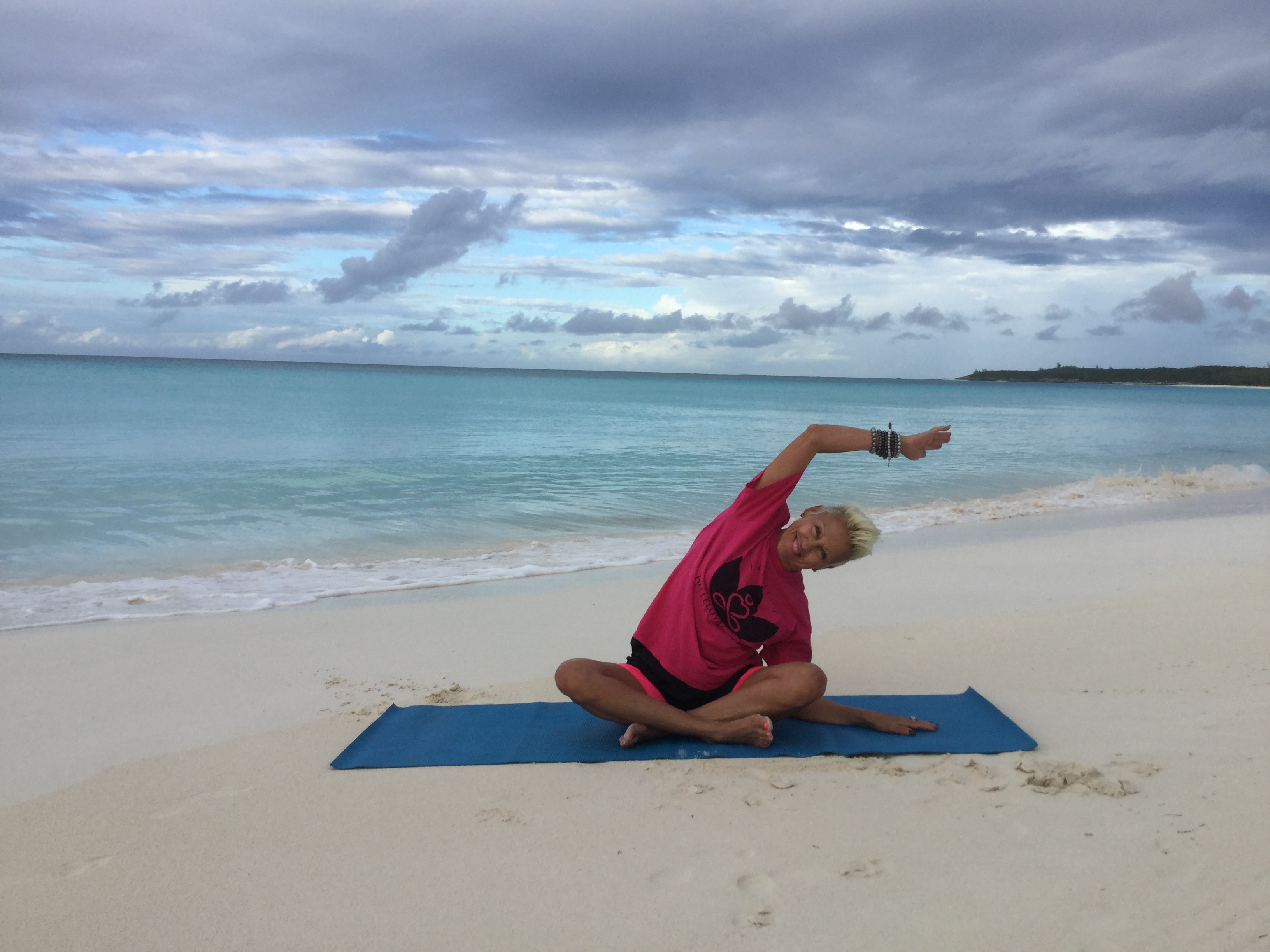 PEACE AND FLEXIBILITY YOGA STRETCHING CHALLENGE ( A calm peaceful yoga ...
